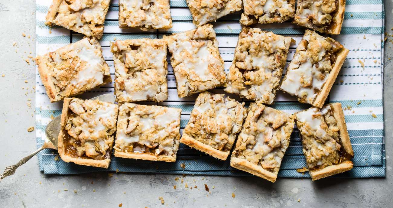Autumn Glory Apple Pie Bars - Superfresh Growers