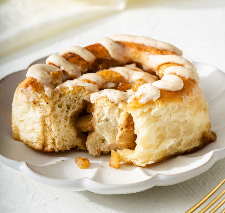 Cosmic Crisp Apple Cinnamon Rolls - Superfresh Growers