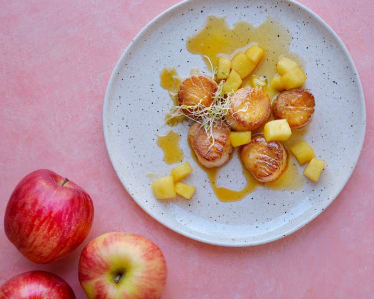 Apple Reduction over Seared Scallops - Superfresh Growers